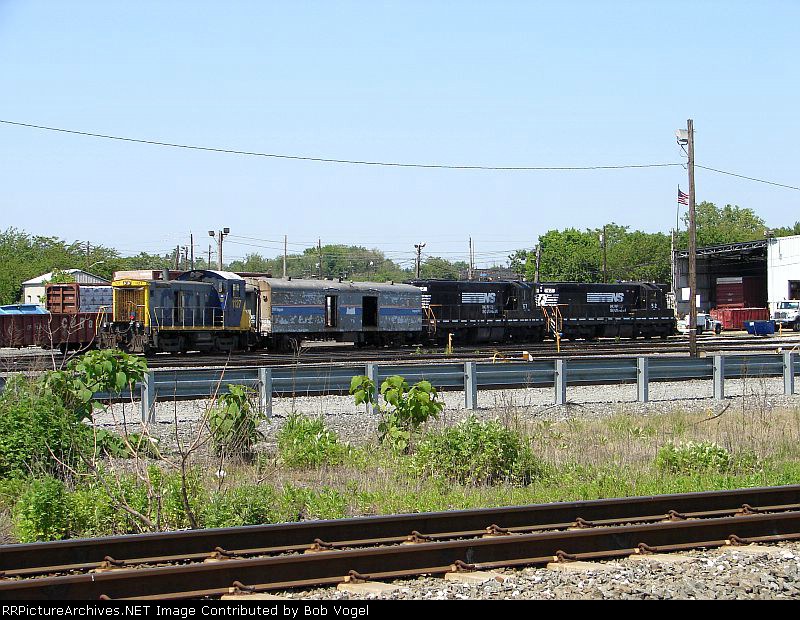 CSX 1127; NS 57 and 52